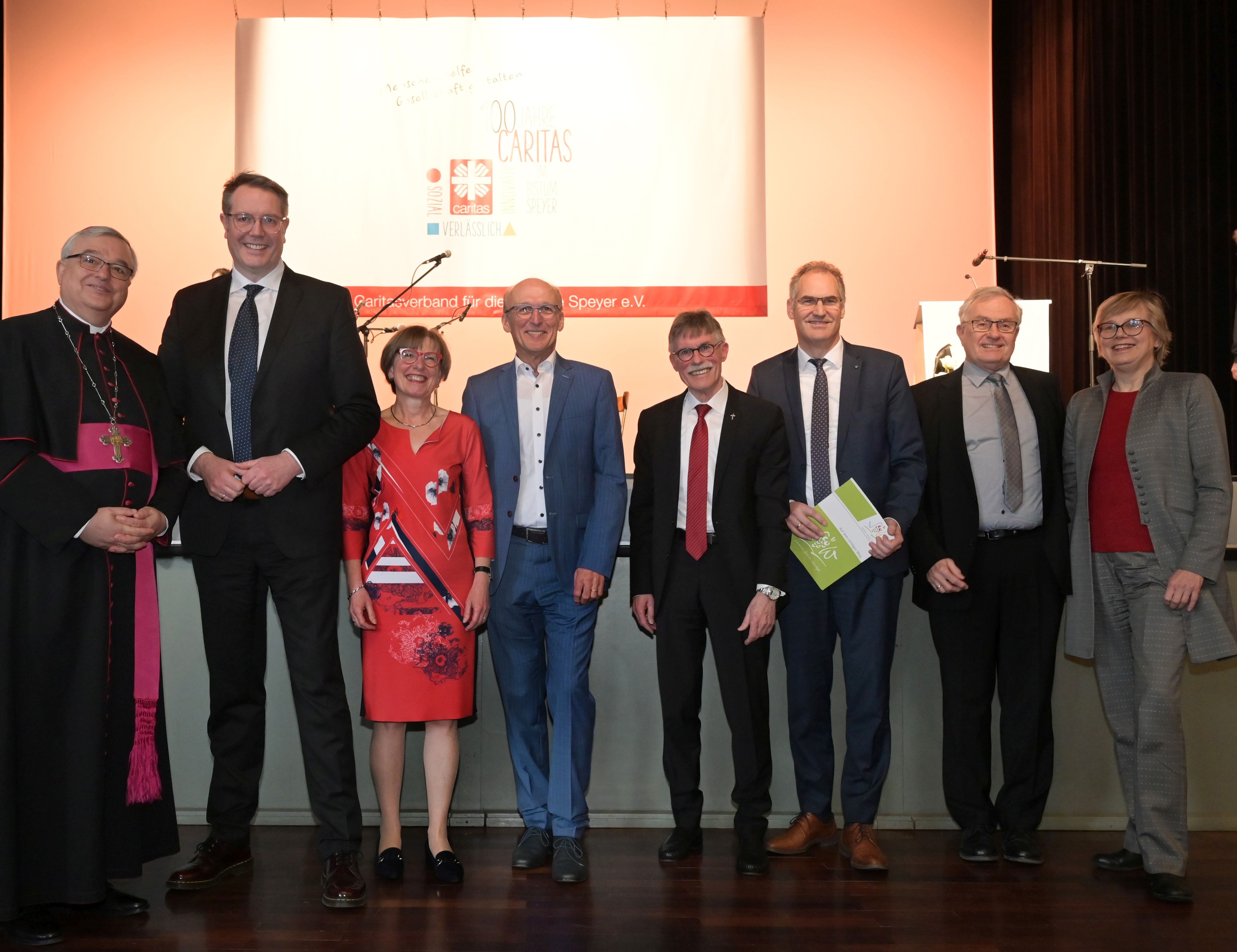 Neues Führungs-Duo an der Spitze des Caritasverbandes Speyer | Bistum ...